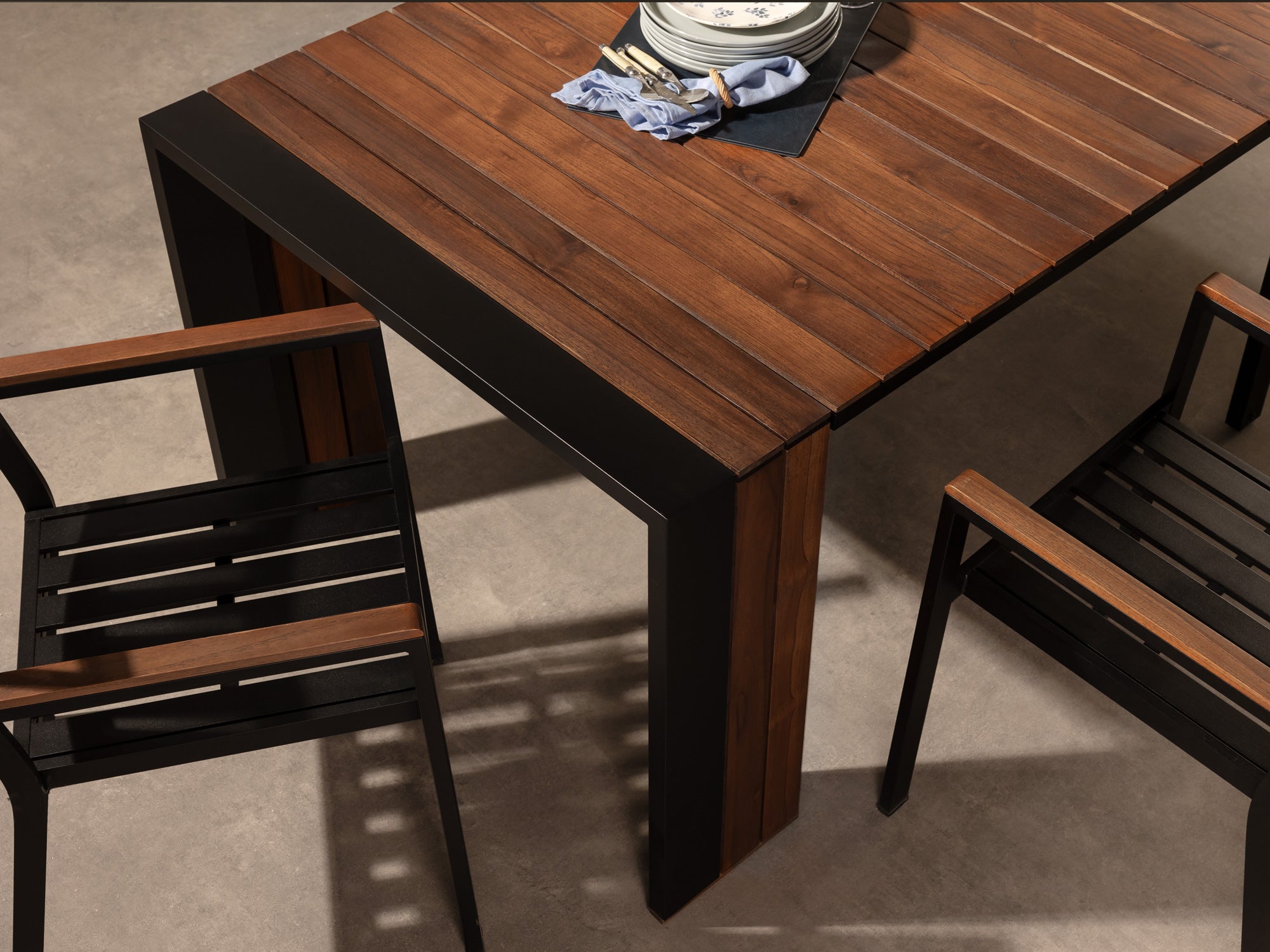 Outdoor Dining Sets | Transformer Table