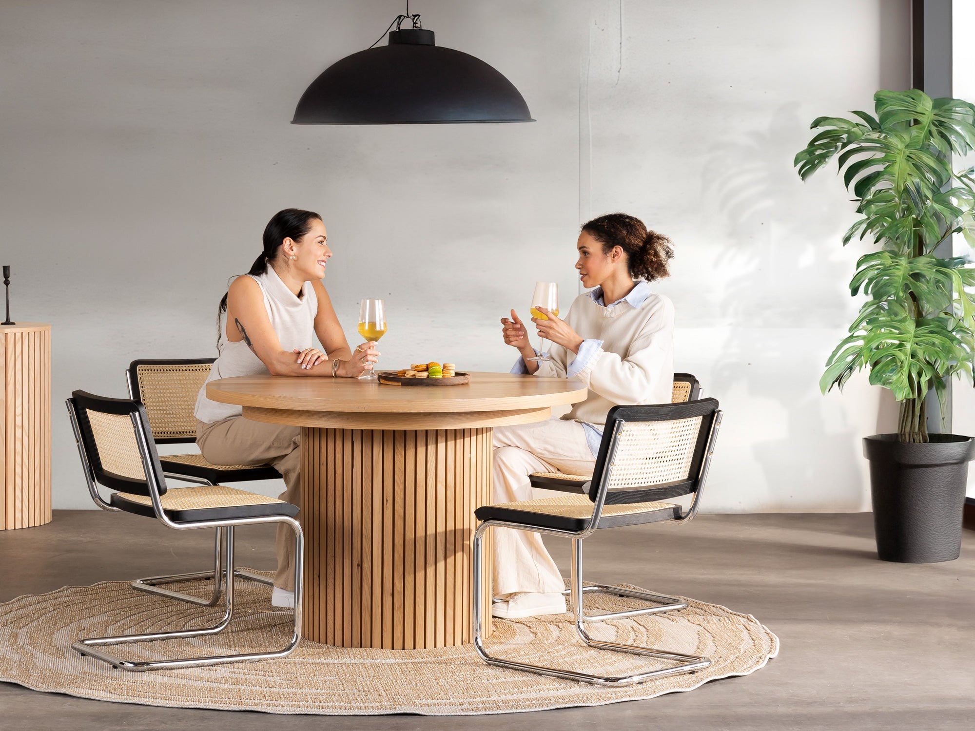 Round to Oval Dining Table | Transformer Table